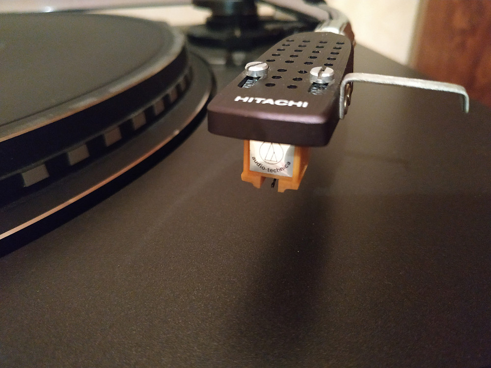 Проигрыватель винила HITACHI HT 353 | Проигрыватели пластинок на RCN.com.ua